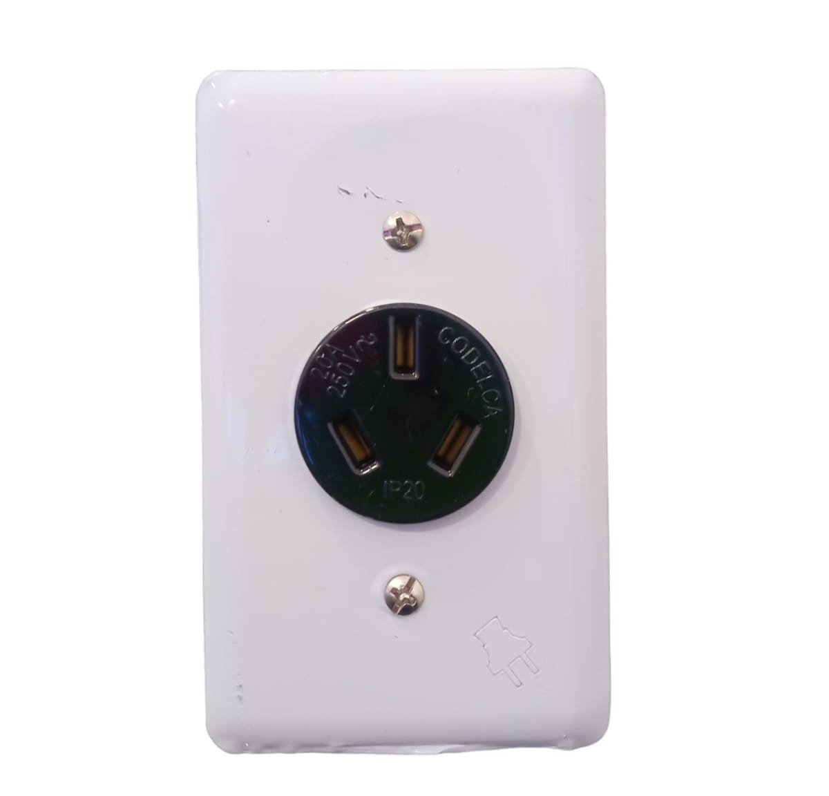 TOMA (RECEPTACULO) TRIFILAR | acdcelectric.com.co